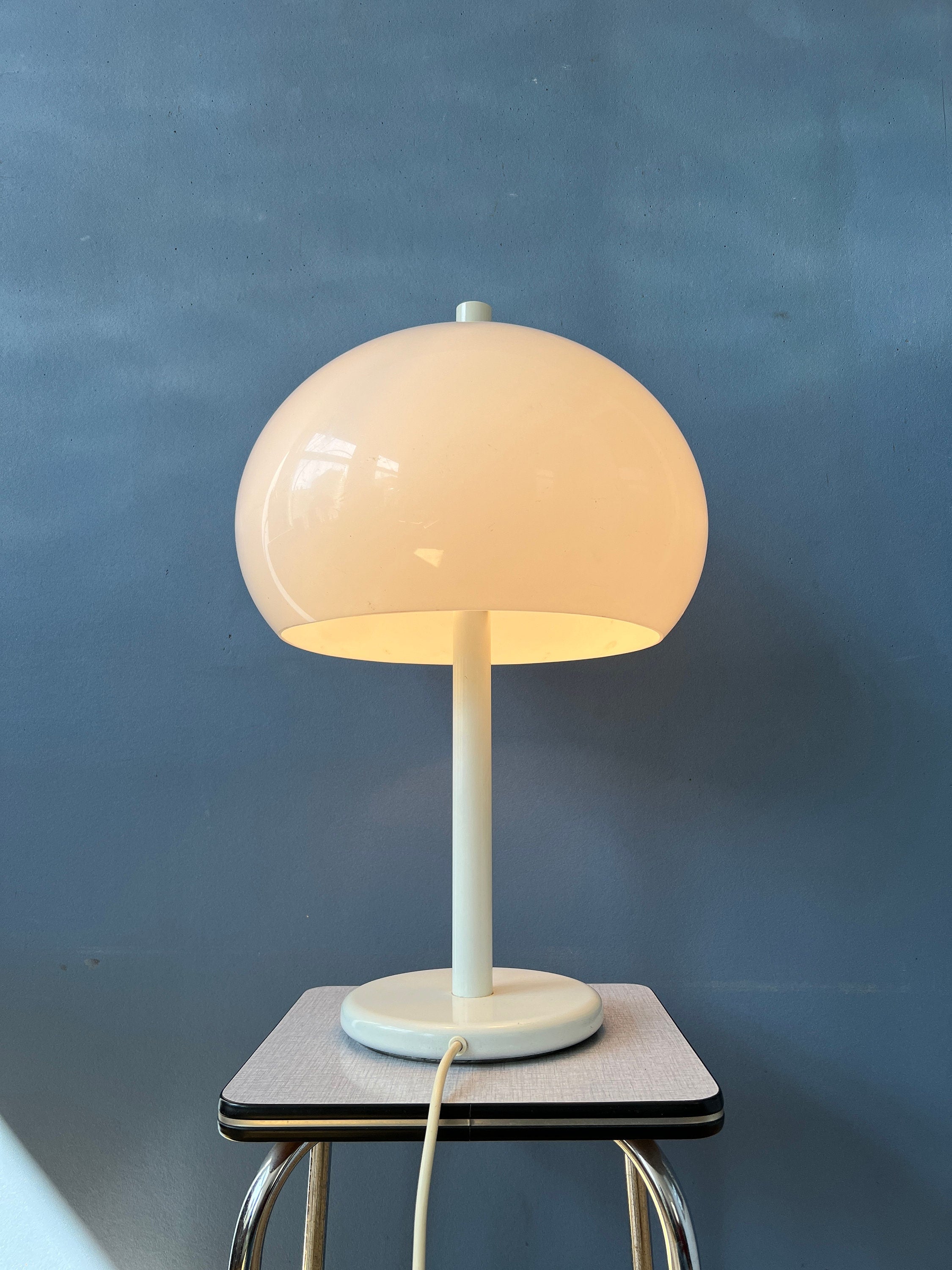 Dijkstra Table Lamp - Vintage Mushroom Desk Lamp - White Space Age Lig ...
