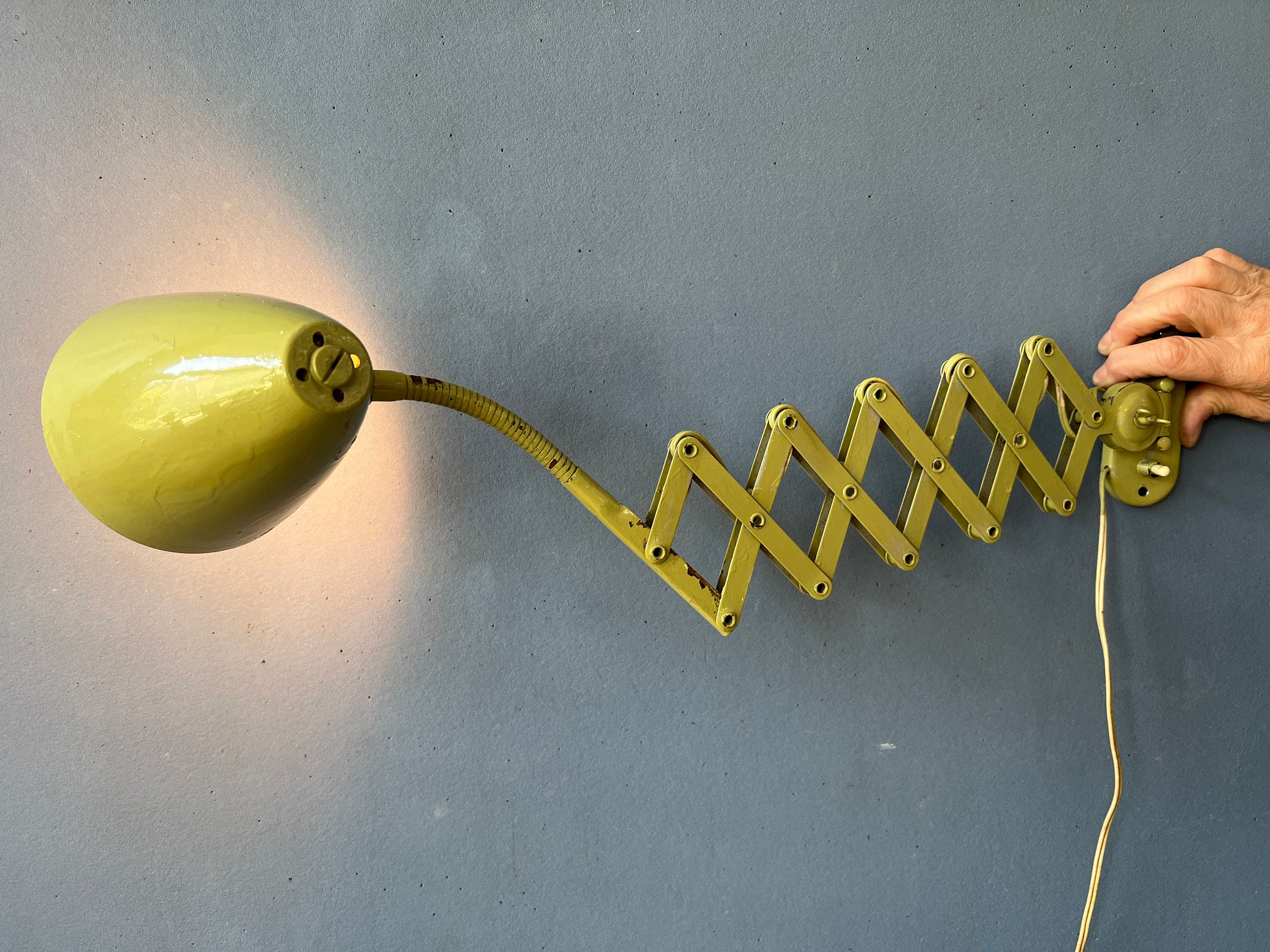 Vintage Scissor Wall Light in Green Colour / Mid Century Modern Lighti ...