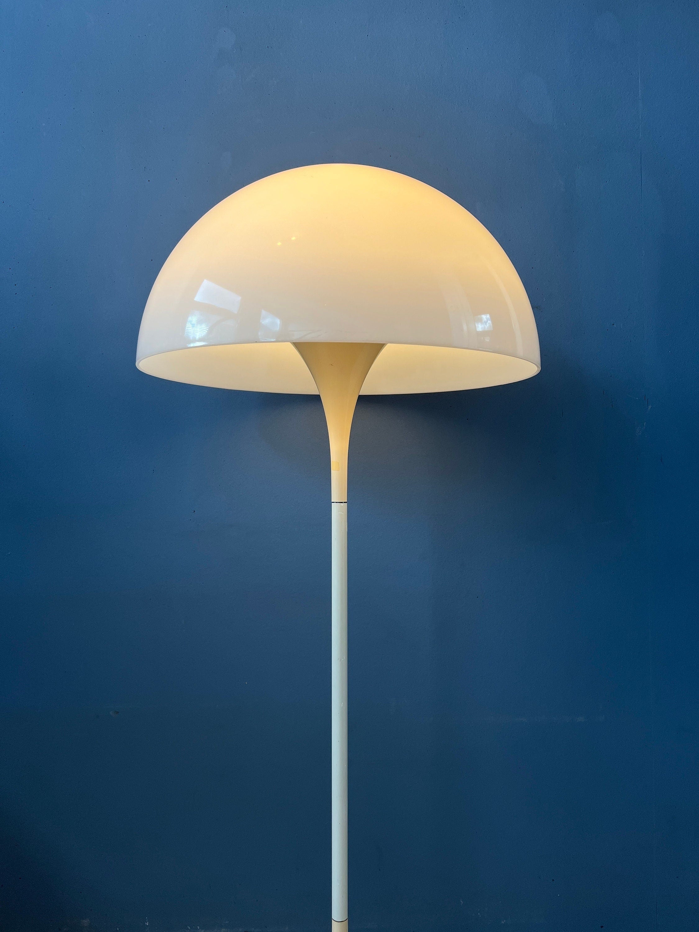 Louis Poulsen Panthella Floor Lamp by Verner Panton / Mid Century Spac ...